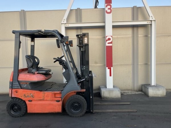 Forklift Toyota 7FB15 2010 - Fareena Corporation Japan